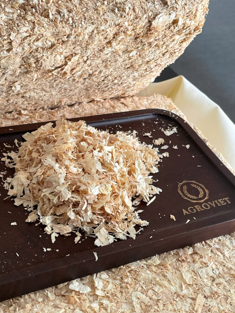 THE ENVIRONMENTAL IMPACT OF USING PINE WOOD SHAVINGS AS BEDDING ...